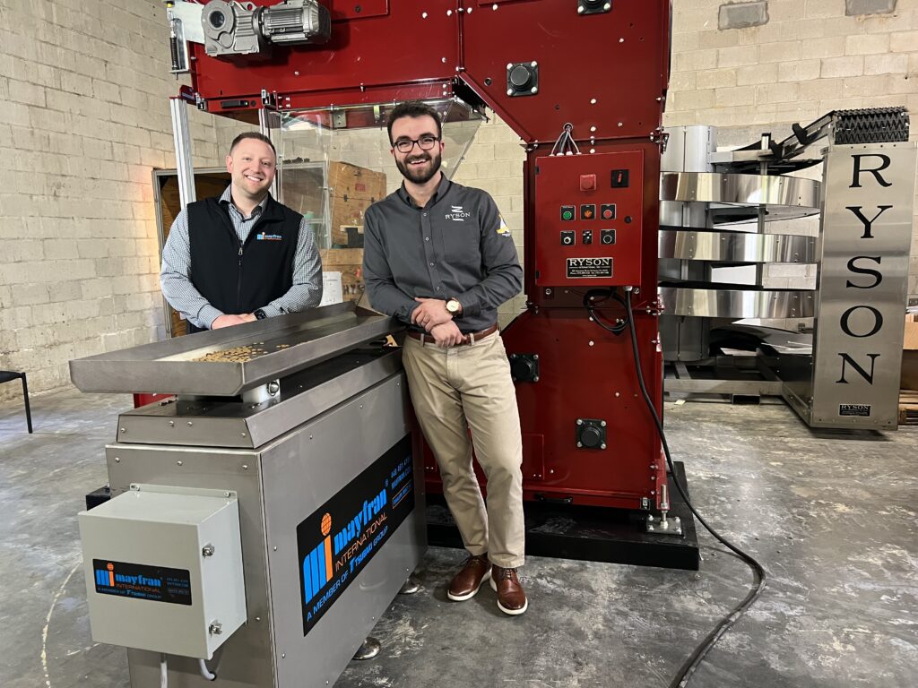 Bucket Elevator Video to Promote the Powder Show - Ryson